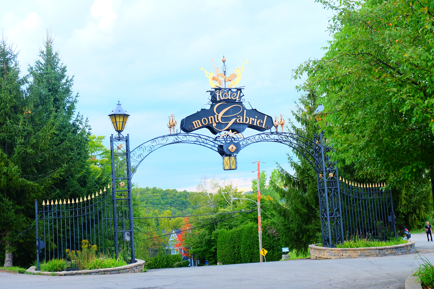 Hotel Review: Hotel Mont Gabriel (Sainte-Adèle, Quebec) | Twirl The Globe