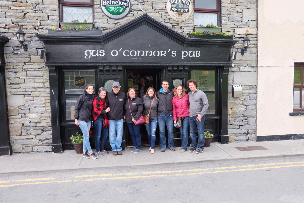 Pub Crawling in Doolin, Ireland - Twirl The Globe