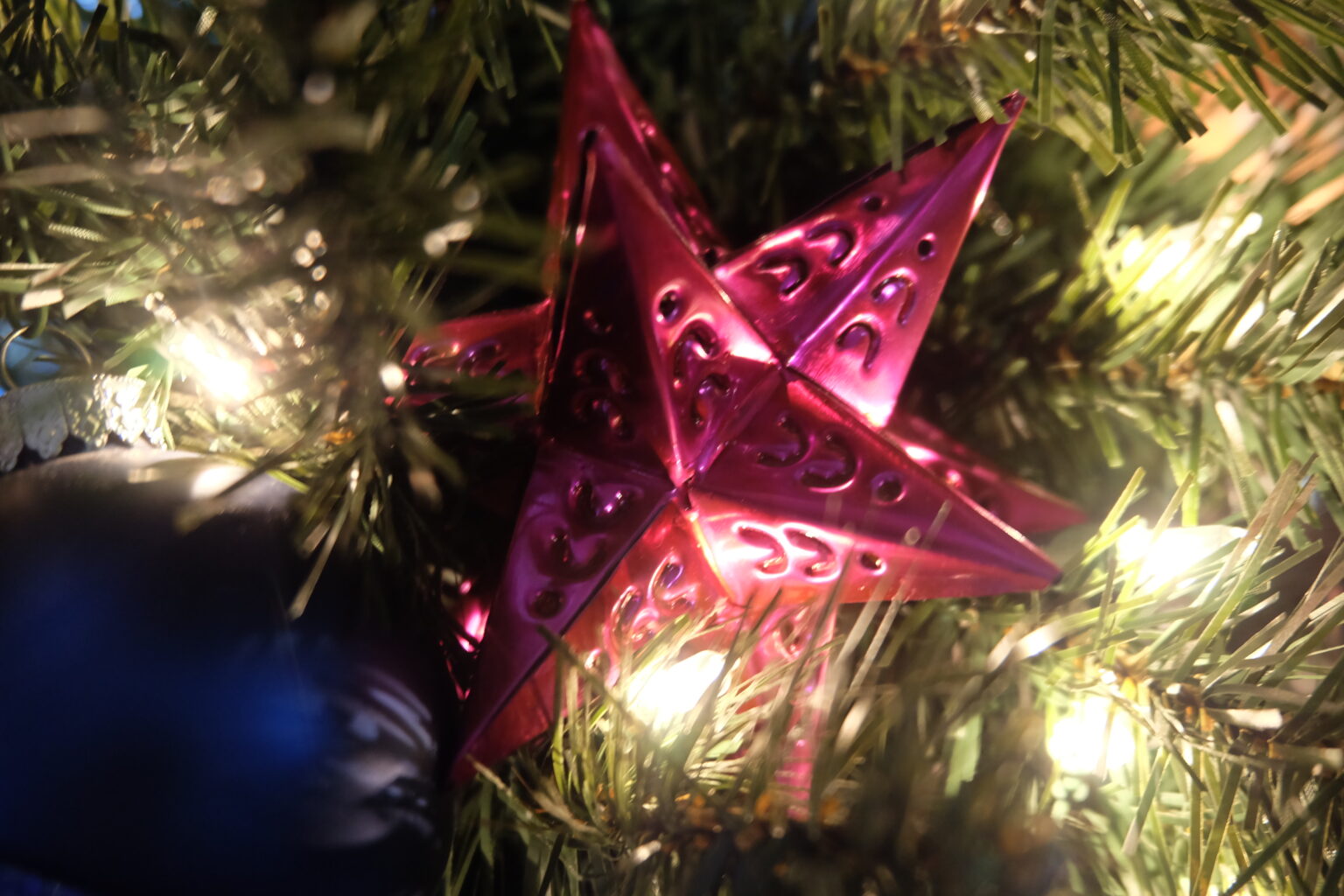 Holiday Ornaments From Around The World - Twirl The Globe